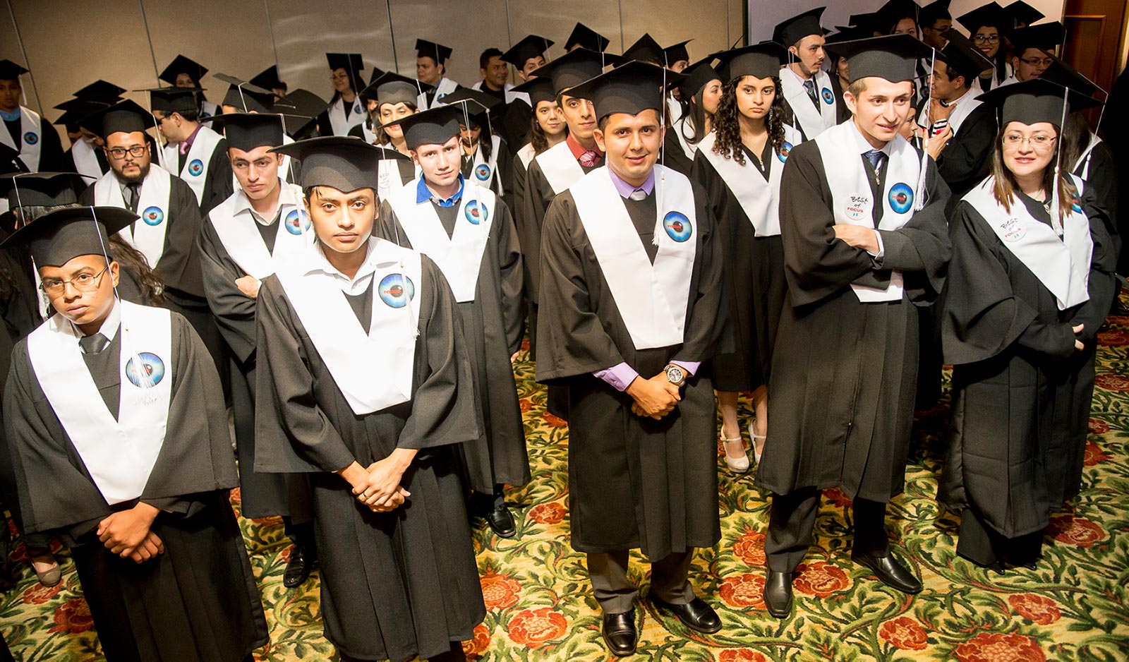 bg-graduation - FOCUS Ingles